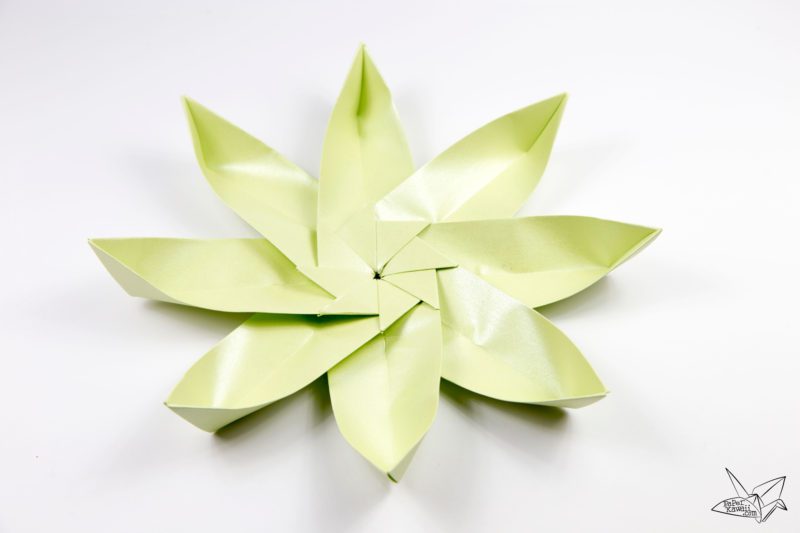 Modular Origami Lotus Flower With 8 Petals - Tutorial - Paper Kawaii